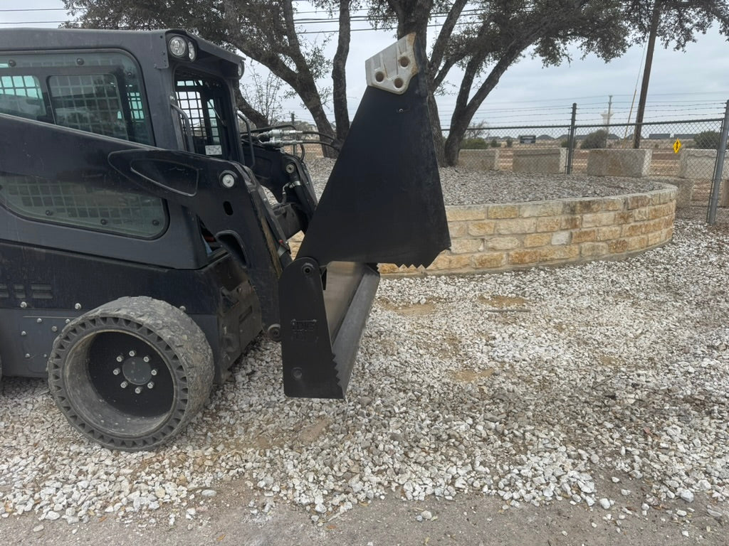 IDT 4-in-1 Commercial Duty Bucket Skid Steer Attachment – I Dig Texas