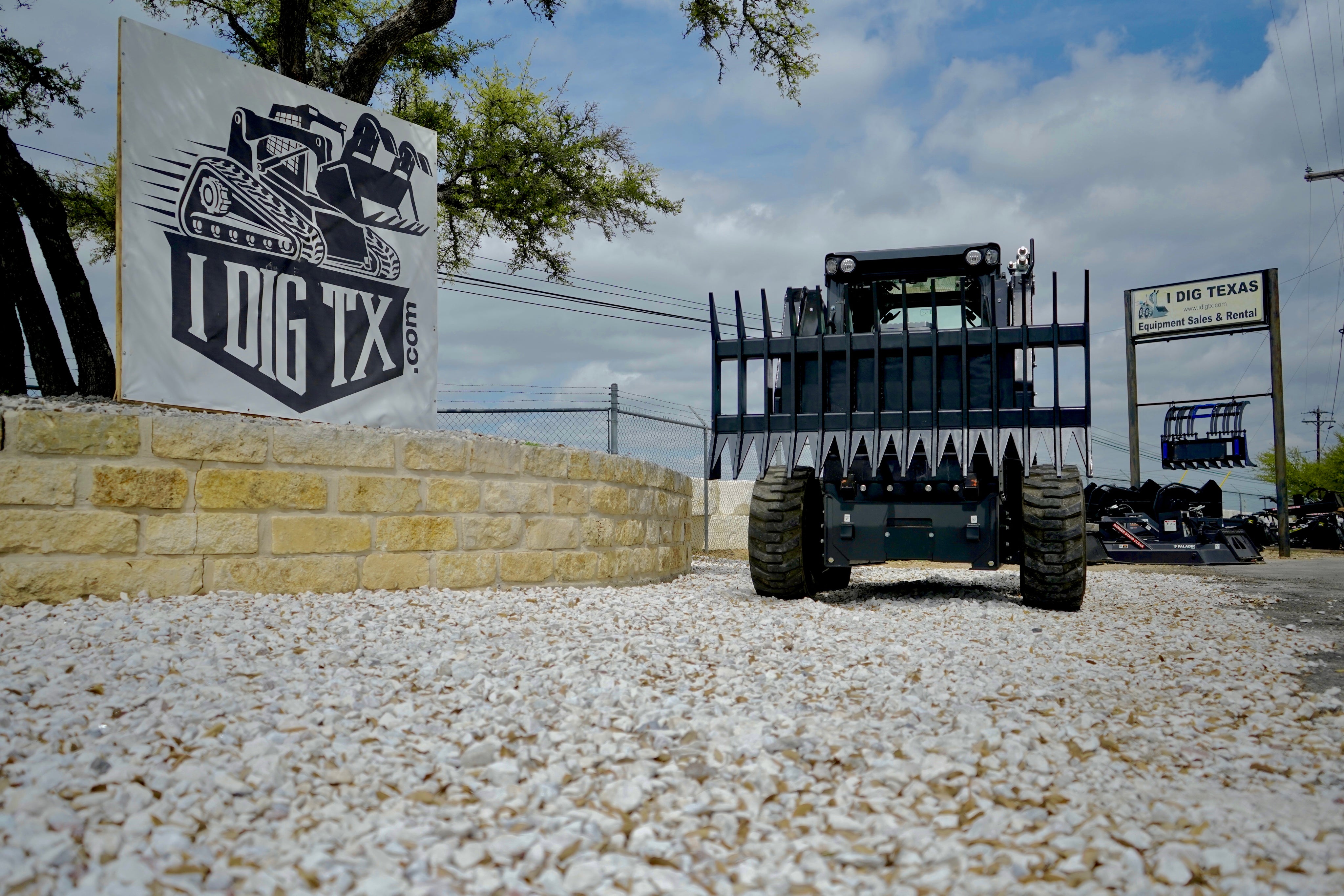 AMFG RakeZilla Root Rake | Tractor/Skid Steer Attachments & Implements ...